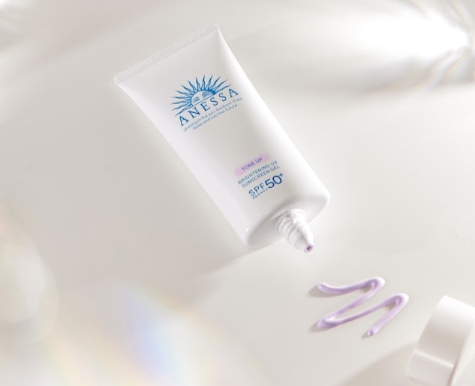 Rekomendasi Sunscreen Waterproof Aman Untuk Berenang & Olahraga